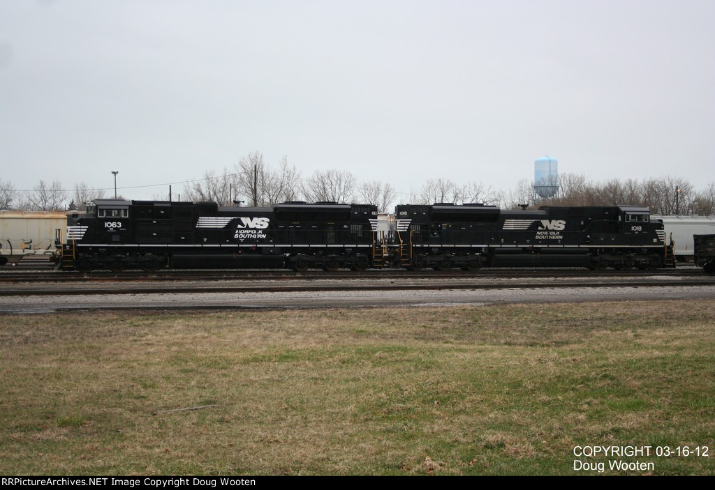 A Pair of NS SD70ACe.